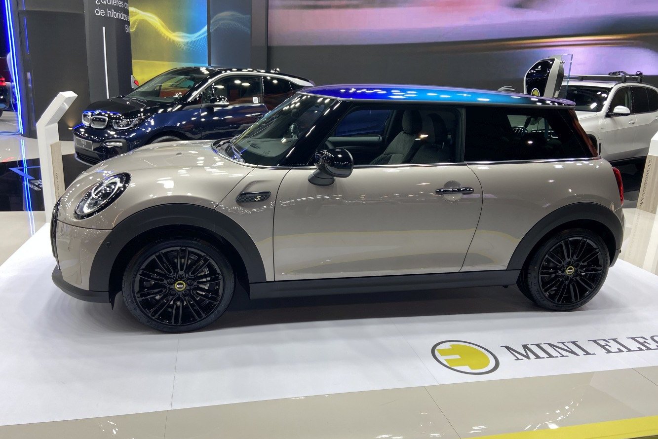 Mini Electric Cooper SE (F56, facelift 2021) 32.6 kWh (184 Hp)